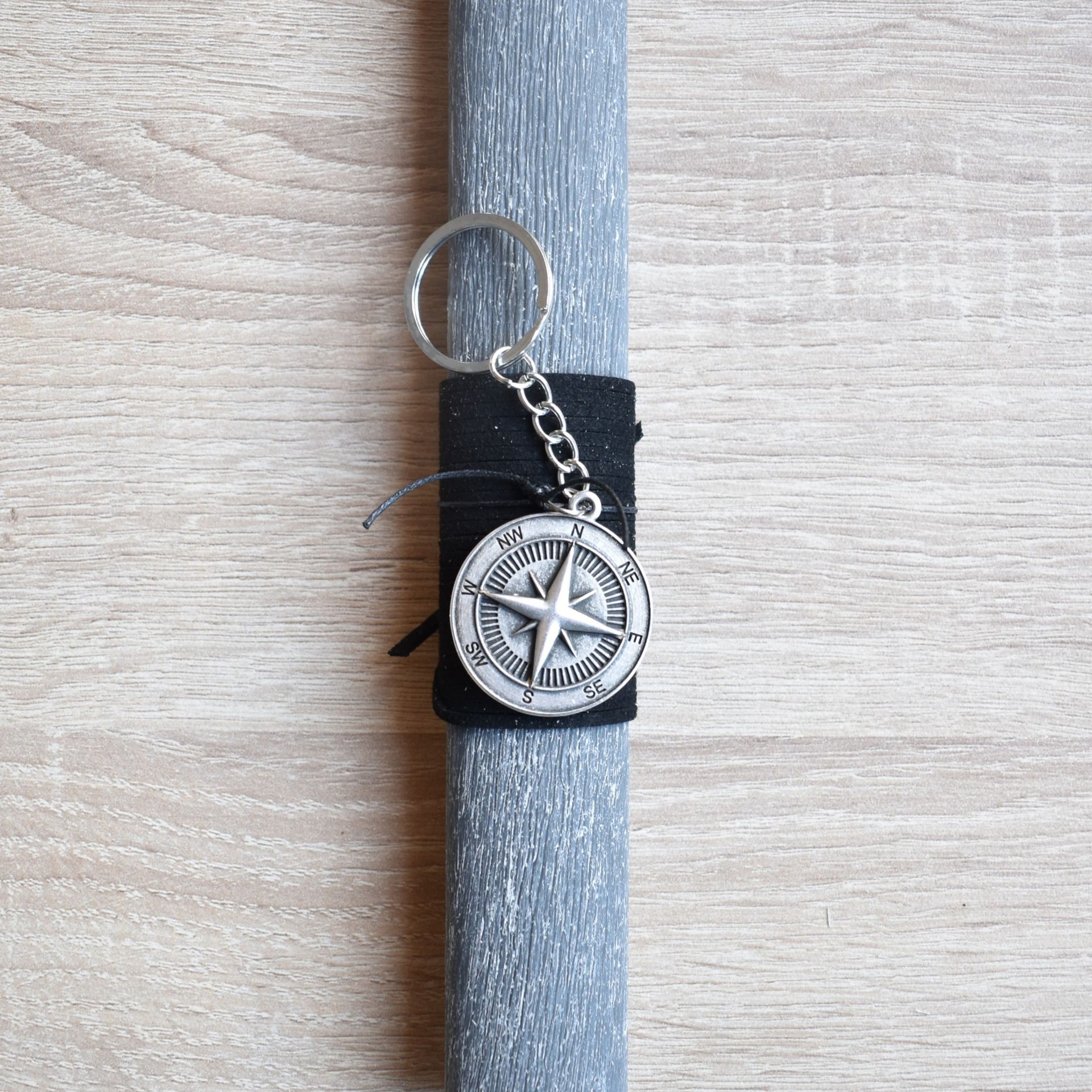 Philio | Elevate Easter Spirit with Pasxalini Lampada Keychain Compass
